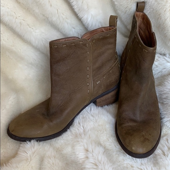 Donald J. Pliner | Shoes | Donald Pliner Doro Leather Ankle Boot Boho ...